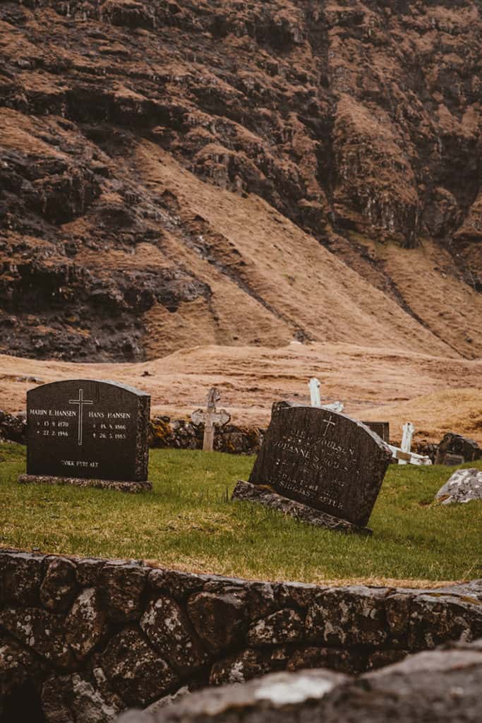 11 Critical Tips For Buying a Gravestone – Memorial Cremations